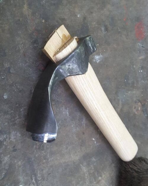 Making an Adze – Part 3 – BushcraftUK